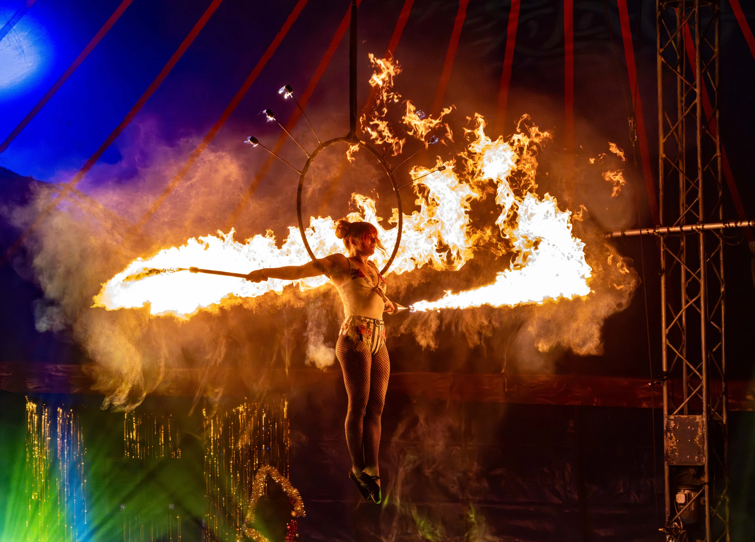 Magical Start to the Season as Christmas Circus Dazzles at Lucan House ...